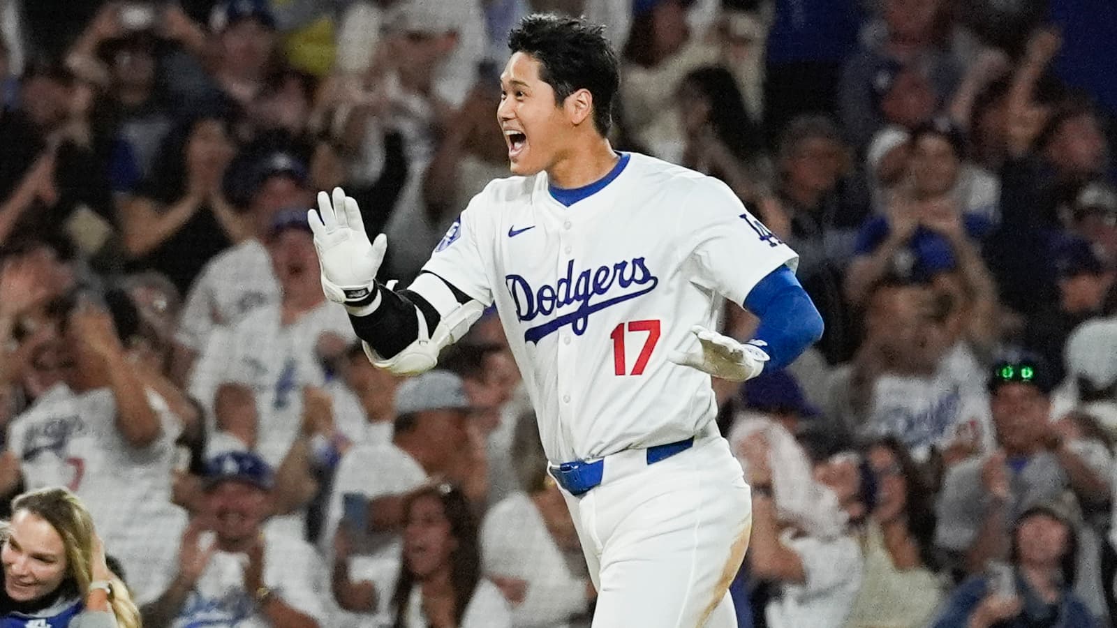 How many players have achieved a 40-40 season in MLB history?